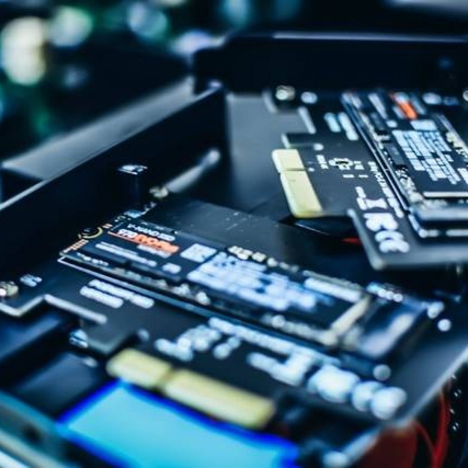 SSD : Pengertian, Fungsi, Jenis dan Perbedaannya dengan Harddisk – Teknologi Informasi